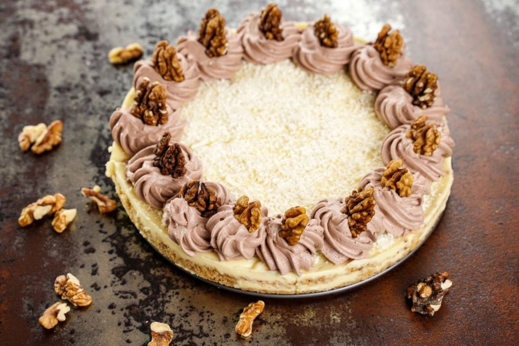 White Chocolate No Bake Layer Cake Recipe - No-Bake Dessert Recipes