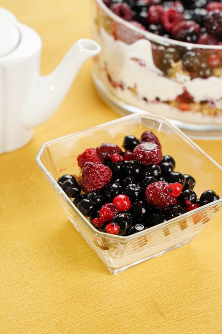 Creamy Layered Yogurt Fruit Parfait - No-Bake Dessert Recipes