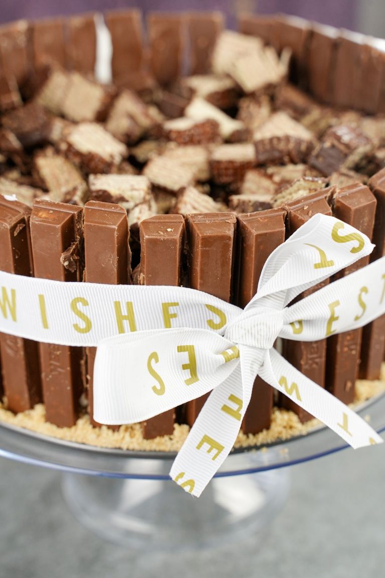 No-Bake Kit Kat Cheesecake - No-Bake Dessert Recipes
