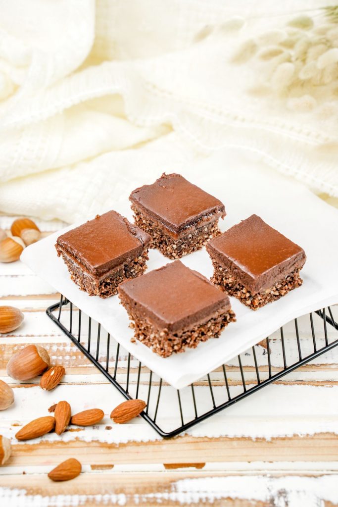 Easy Almond Butter Cup Bars - No-Bake Dessert Recipes