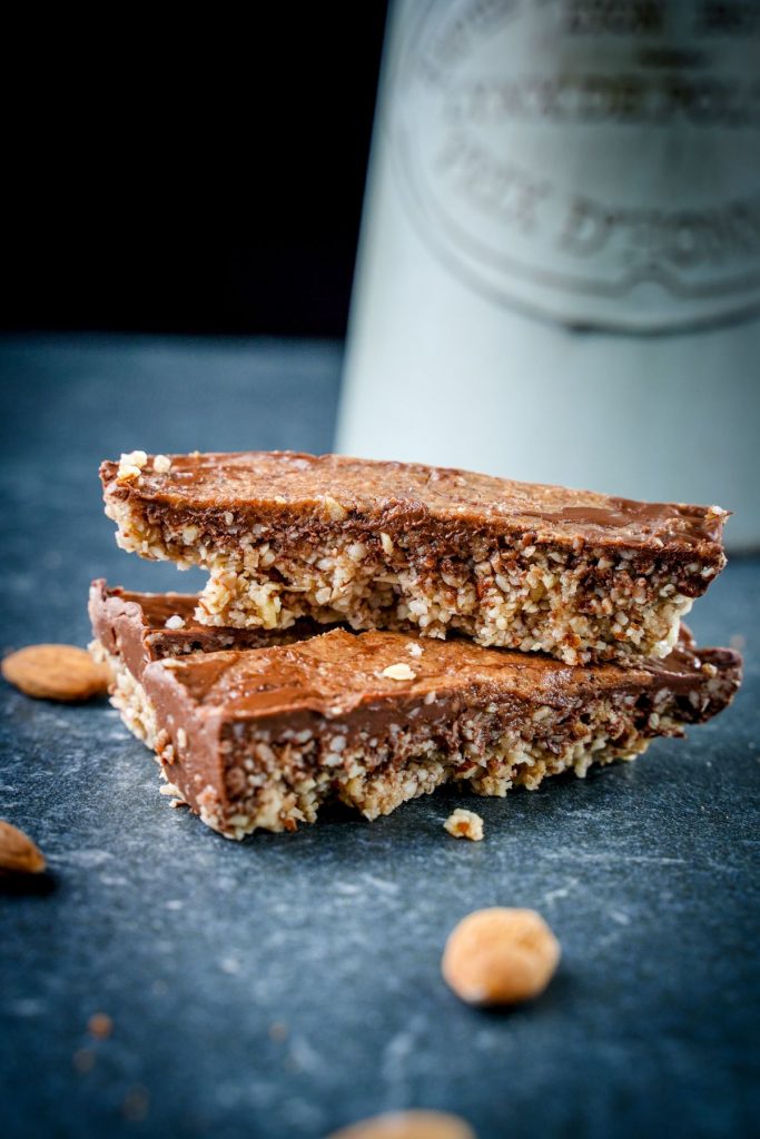 Crunchy Chocolate Hazelnut Bars - No-Bake Dessert Recipes