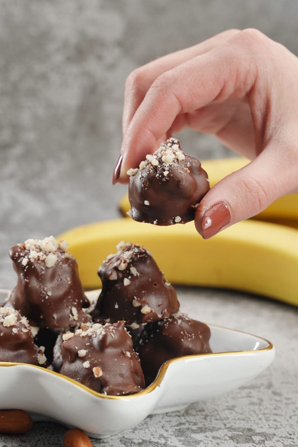 Easy No-Bake Snickers Bites - No-Bake Dessert Recipes