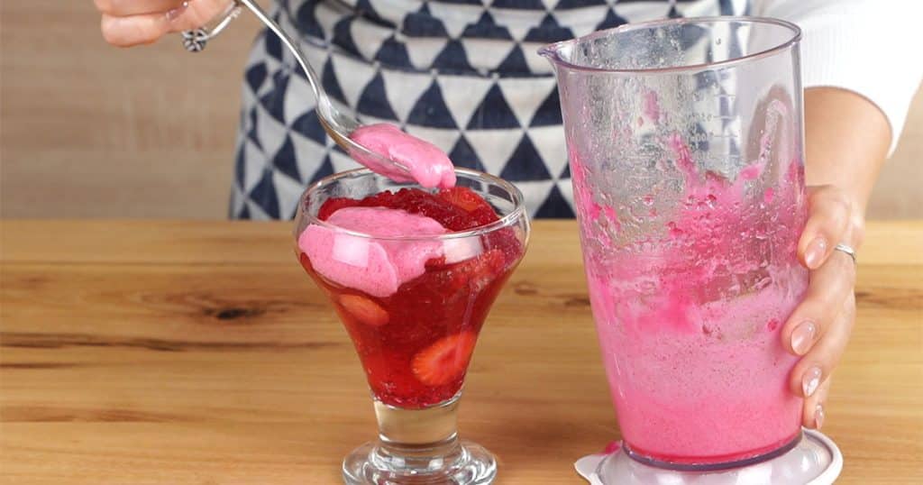 Strawberry Champagne Jello - No-Bake Dessert Recipe - No-Bake Dessert ...