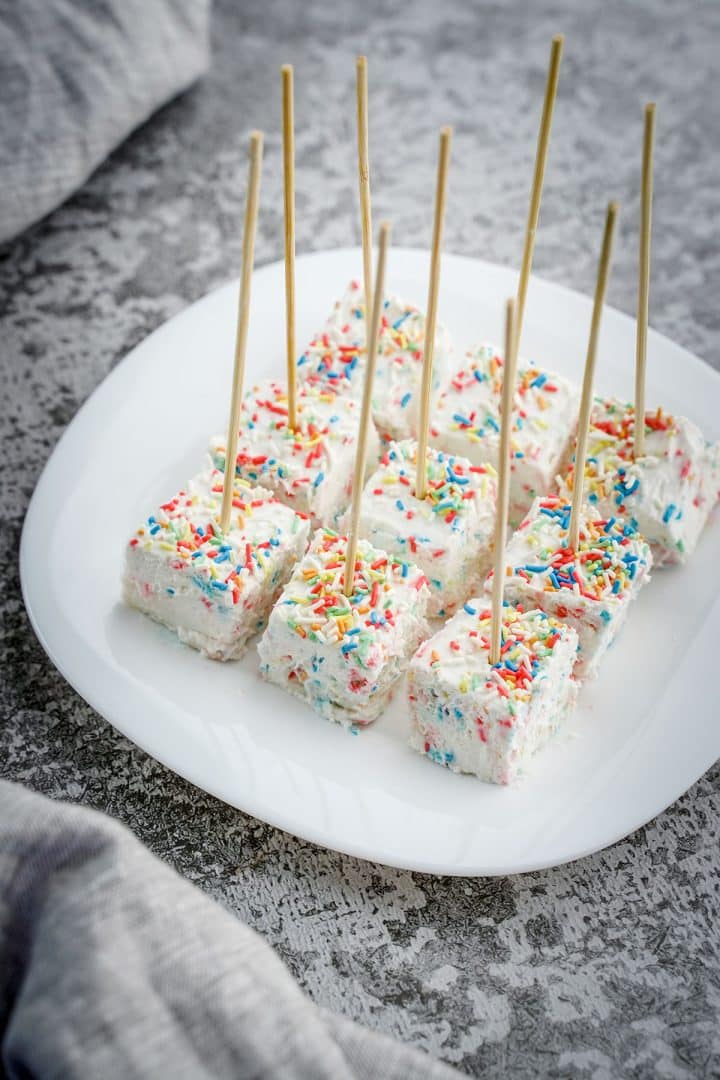 Funfetti Cheesecake Pops: A Deliciously Fun No-Bake Treat - No-Bake ...