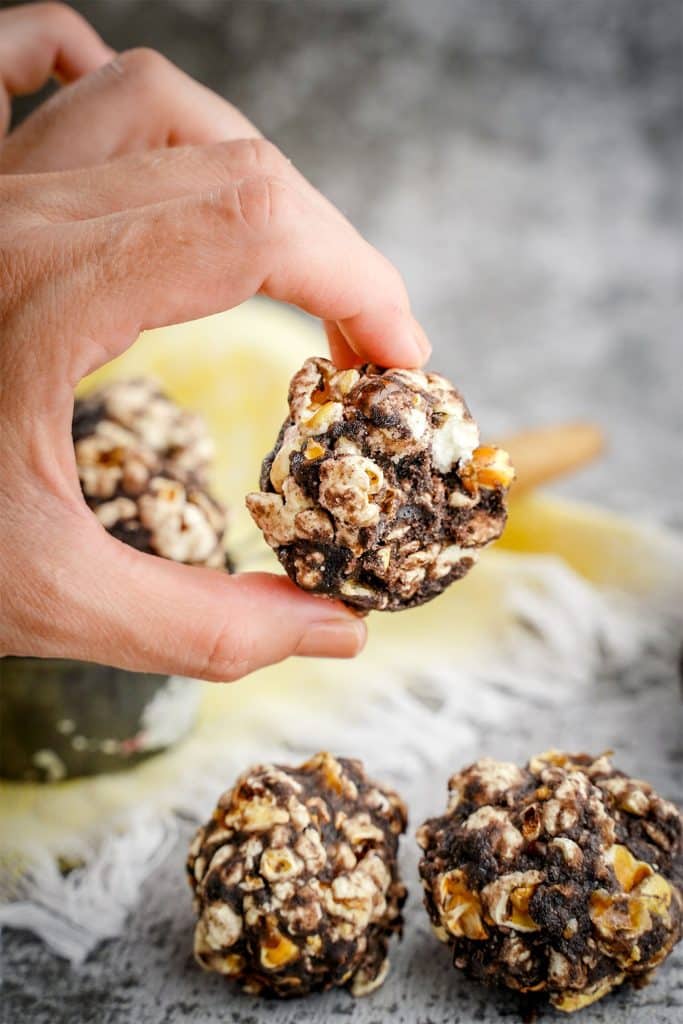 15-Minute Oreo Popcorn Balls – An Easy, No-Bake Treat Recipe - No-Bake ...