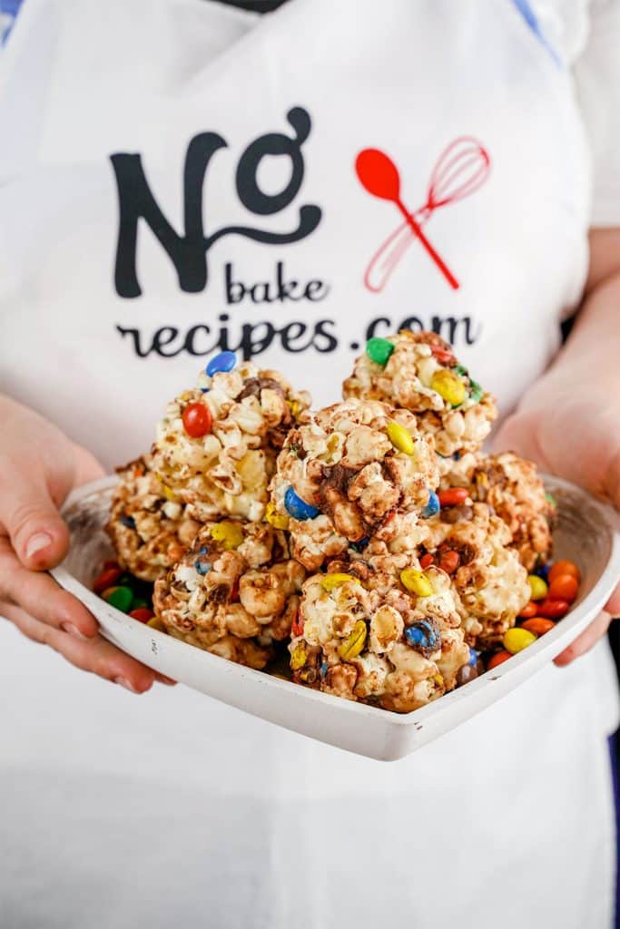 The Best Popcorn Ball Recipe That Will Blow Your Mind - No-Bake Dessert ...