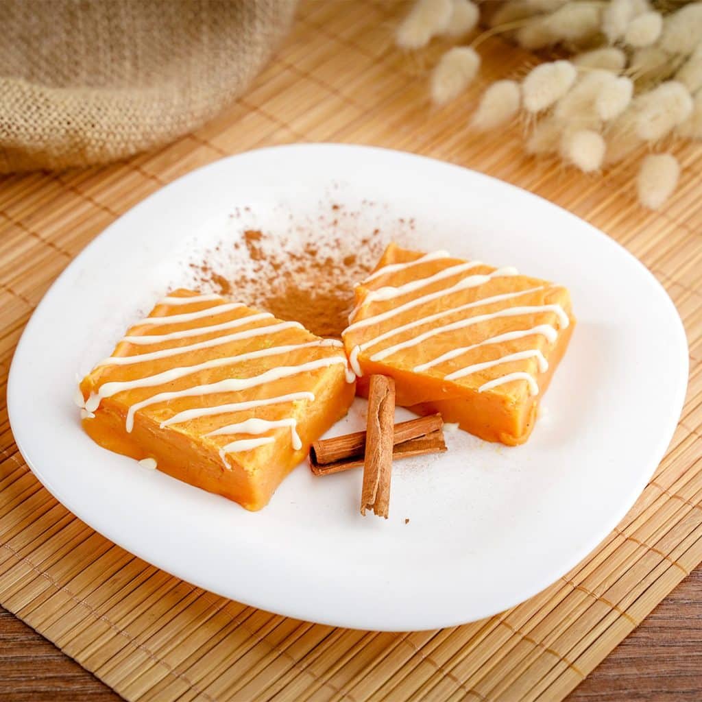 Easy Fall Fudge Recipe - Pumpkin Spice Fudge - No-Bake Dessert Recipes